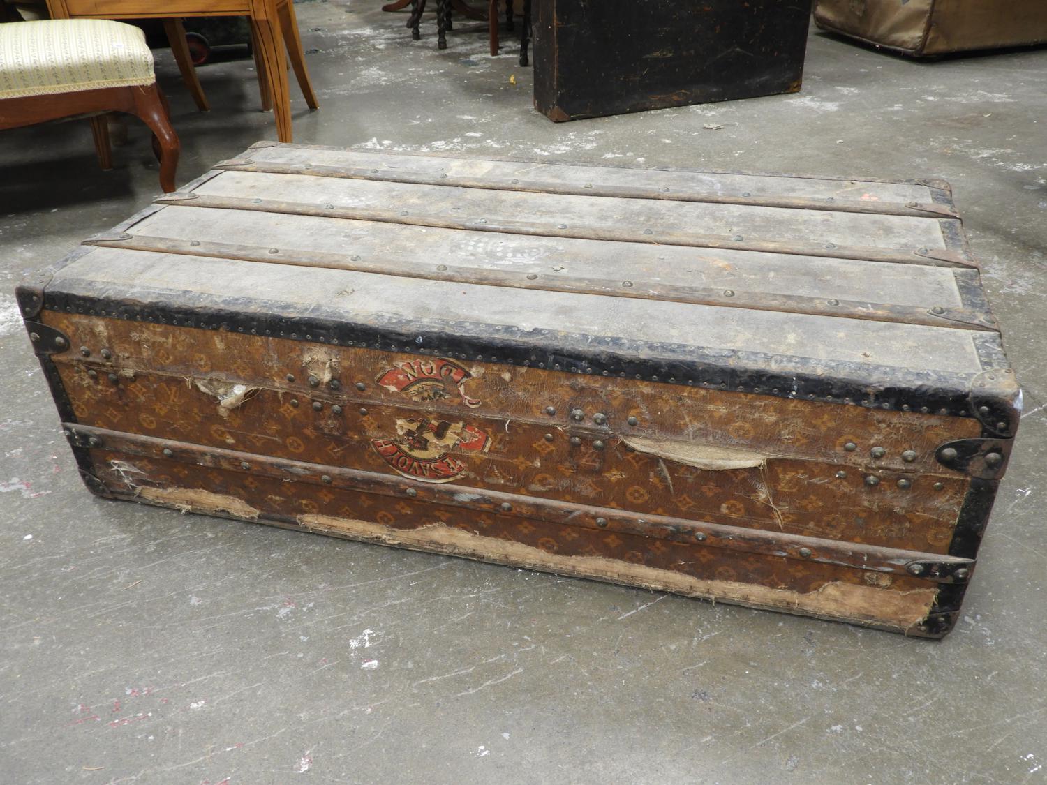 Murrays Auctioneers - Lot 36a: Vintage Louis Vuitton trunk Murrays Auctioneers - Lot 36a: Vintage Louis Vuitton trunk